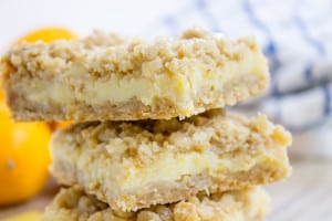 Easy Creamy Lemon Crumb Bars Recipe [VIDEO] - Dinner, then Dessert