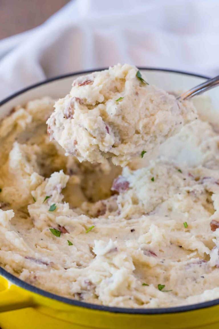 Creamy Garlic Mashed Potatoes Recipe - Dinner, then Dessert
