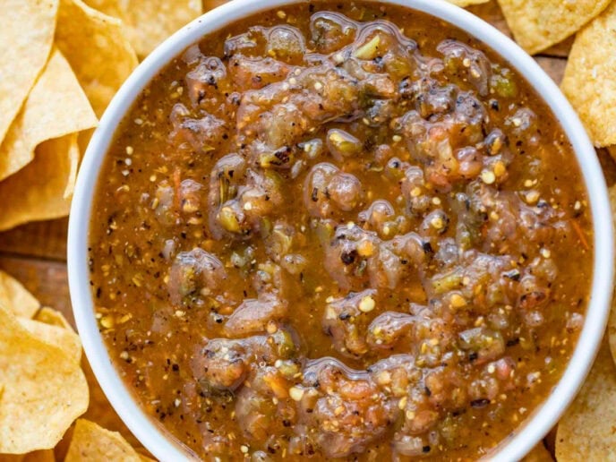 Easy Chipotle Tomatillo Green-Chili Salsa (Copycat) Recipe - Dinner ...