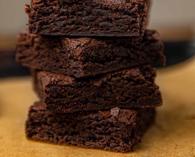 Easy Cakey Brownies Recipe - Dinner, then Dessert