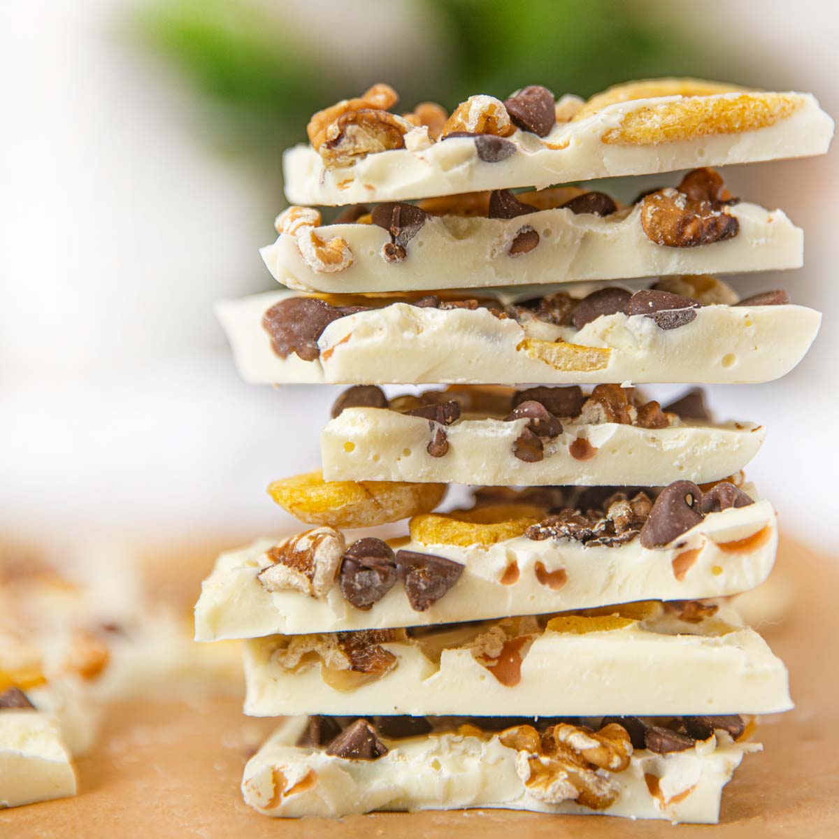 Mint Oreo Bark Recipe (Just 3 Ingredients!) - Dinner, then Dessert