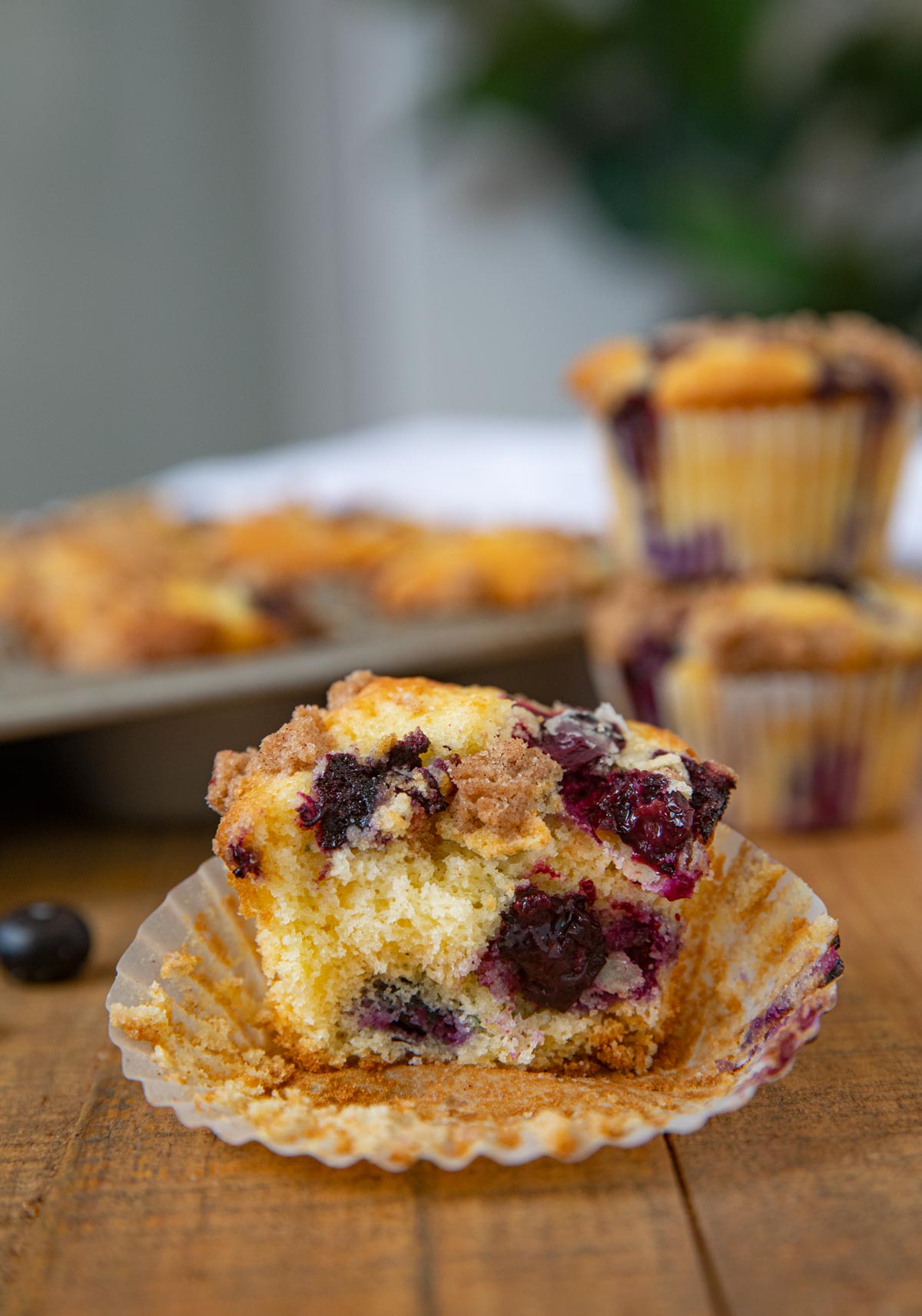Bakery Style Blueberry Crumb Muffins Recipe - Dinner, then Dessert