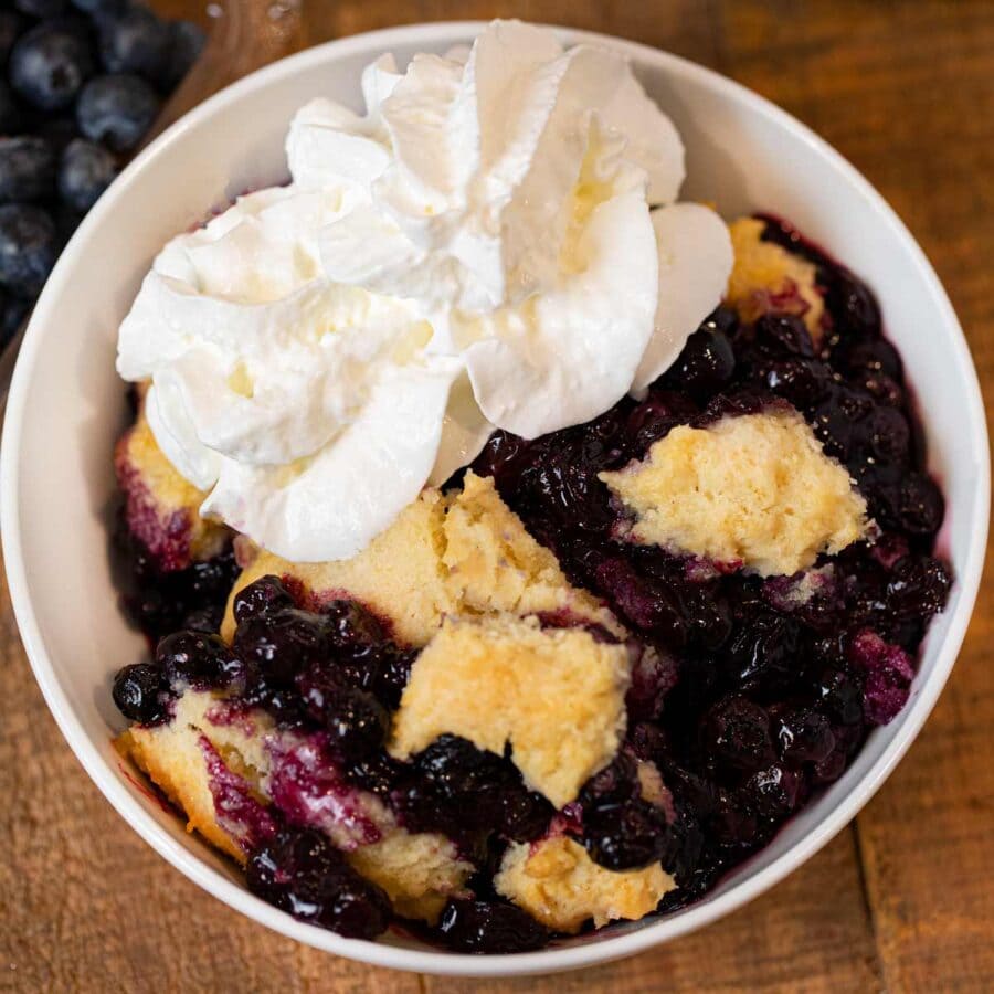 Easy Blueberry Cobbler Recipe (w/ fresh or frozen berries!) - Dinner ...