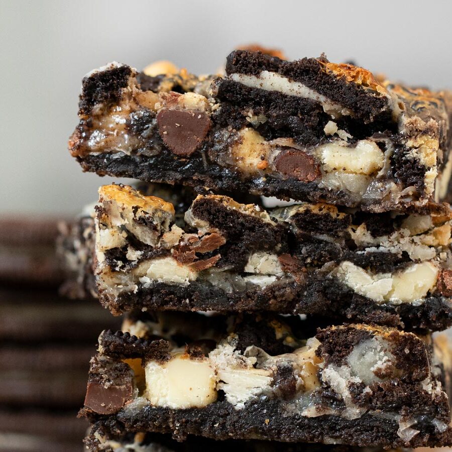 Magic Oreo Layer Bars (Oreo Crust & Chunks!) - Dinner, then Dessert