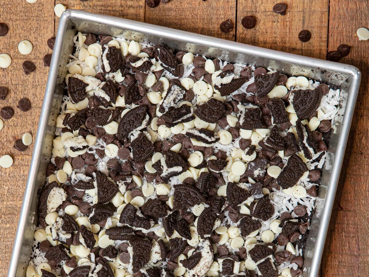Magic Oreo Layer Bars (Oreo Crust & Chunks!) - Dinner, then Dessert