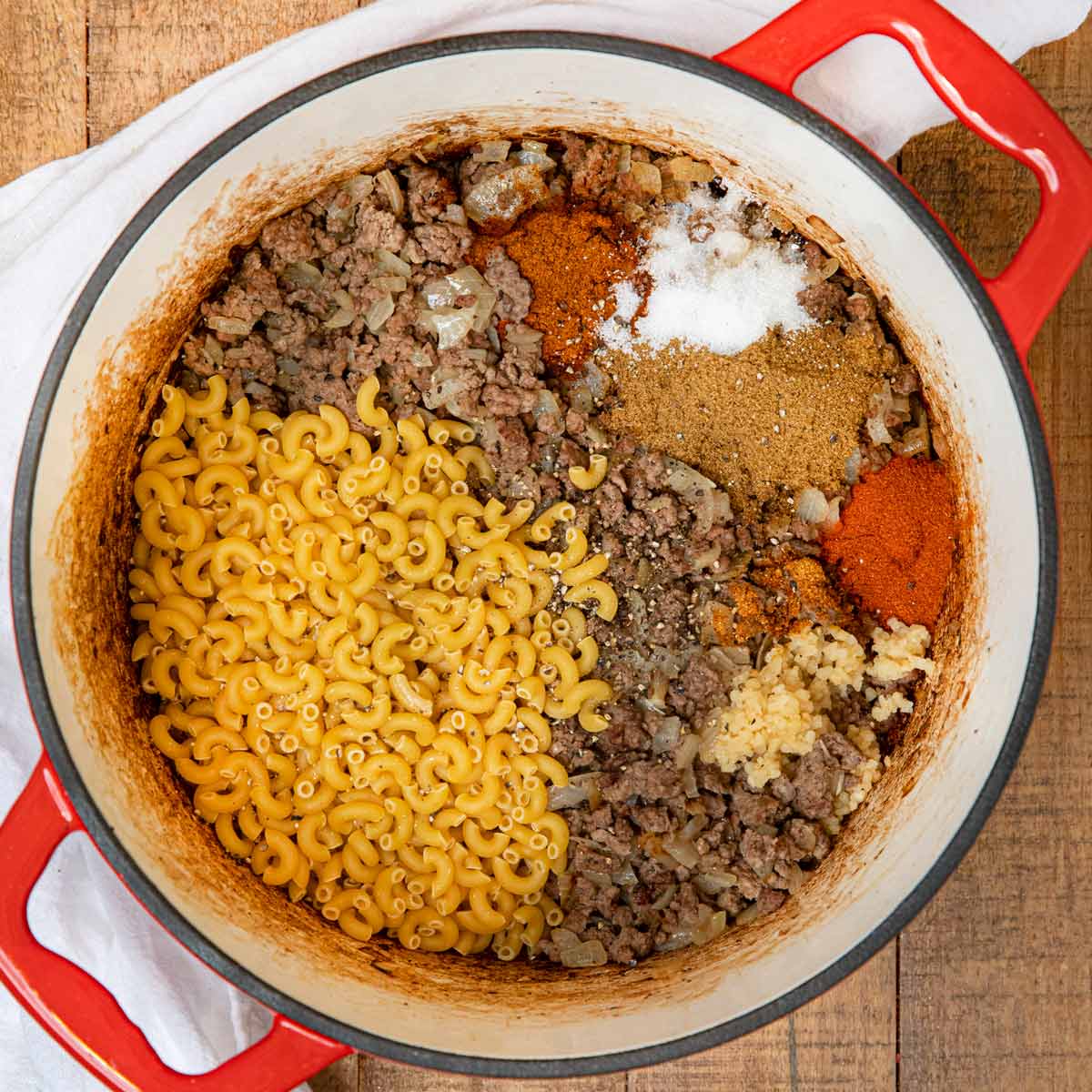 Easy Chili Mac Recipe (Ready in One Hour!) [VIDEO] - Dinner, then Dessert