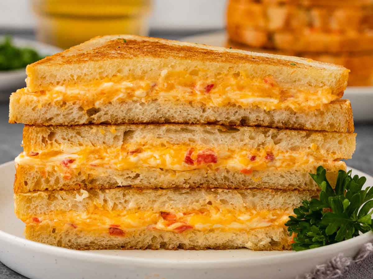 Pimento Grilled Cheese Sandwich Recipe - Dinner, then Dessert