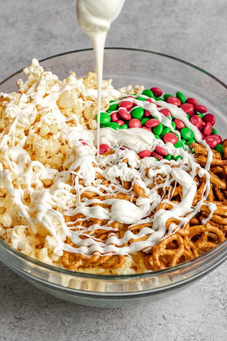 Easy Christmas Popcorn Crunch Recipe - Dinner, then Dessert
