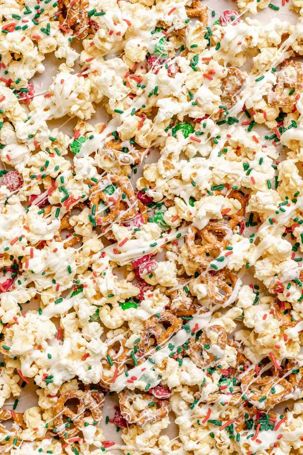 Easy Christmas Popcorn Crunch Recipe - Dinner, then Dessert