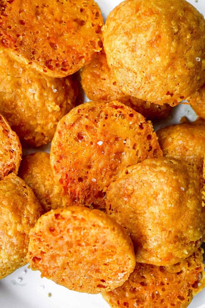 Sharp Cheddar Crackers Recipe - Dinner, then Dessert