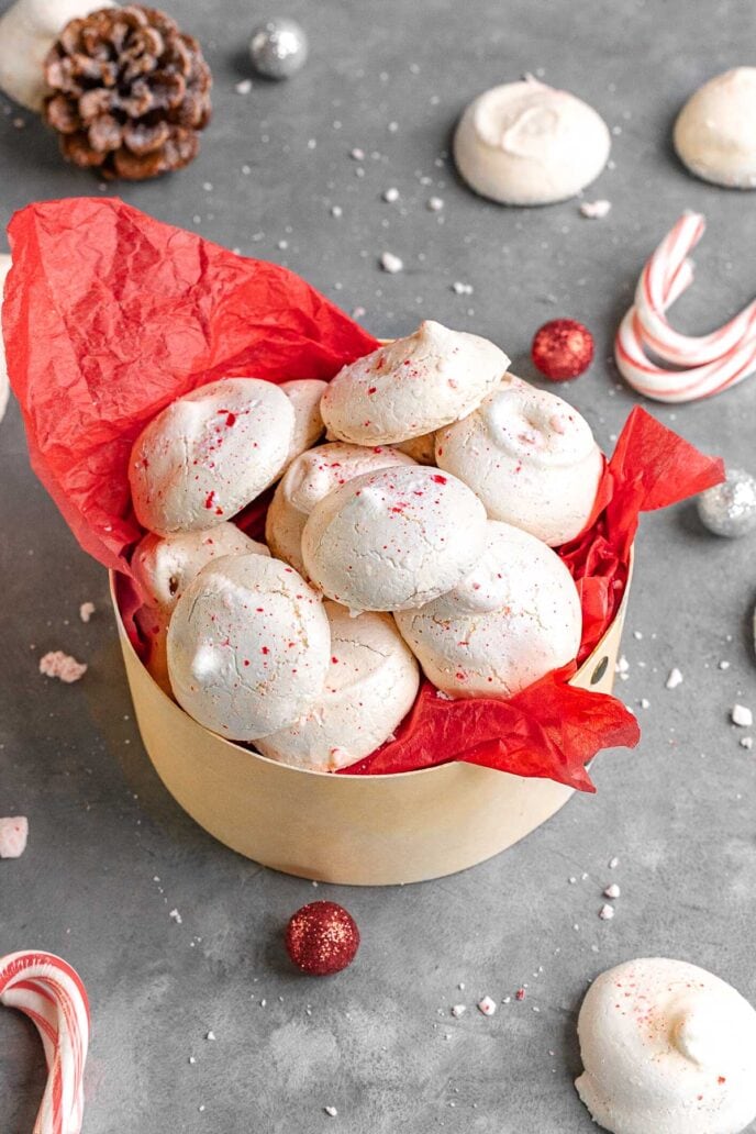 Peppermint Meringues Recipe - Dinner, then Dessert