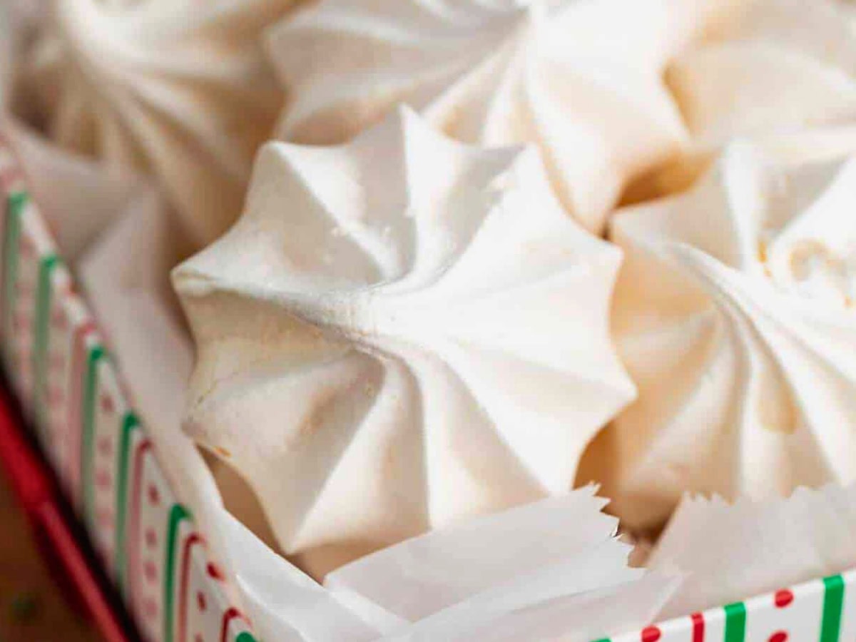 Easy Meringue Cookies Recipe - Dinner, then Dessert