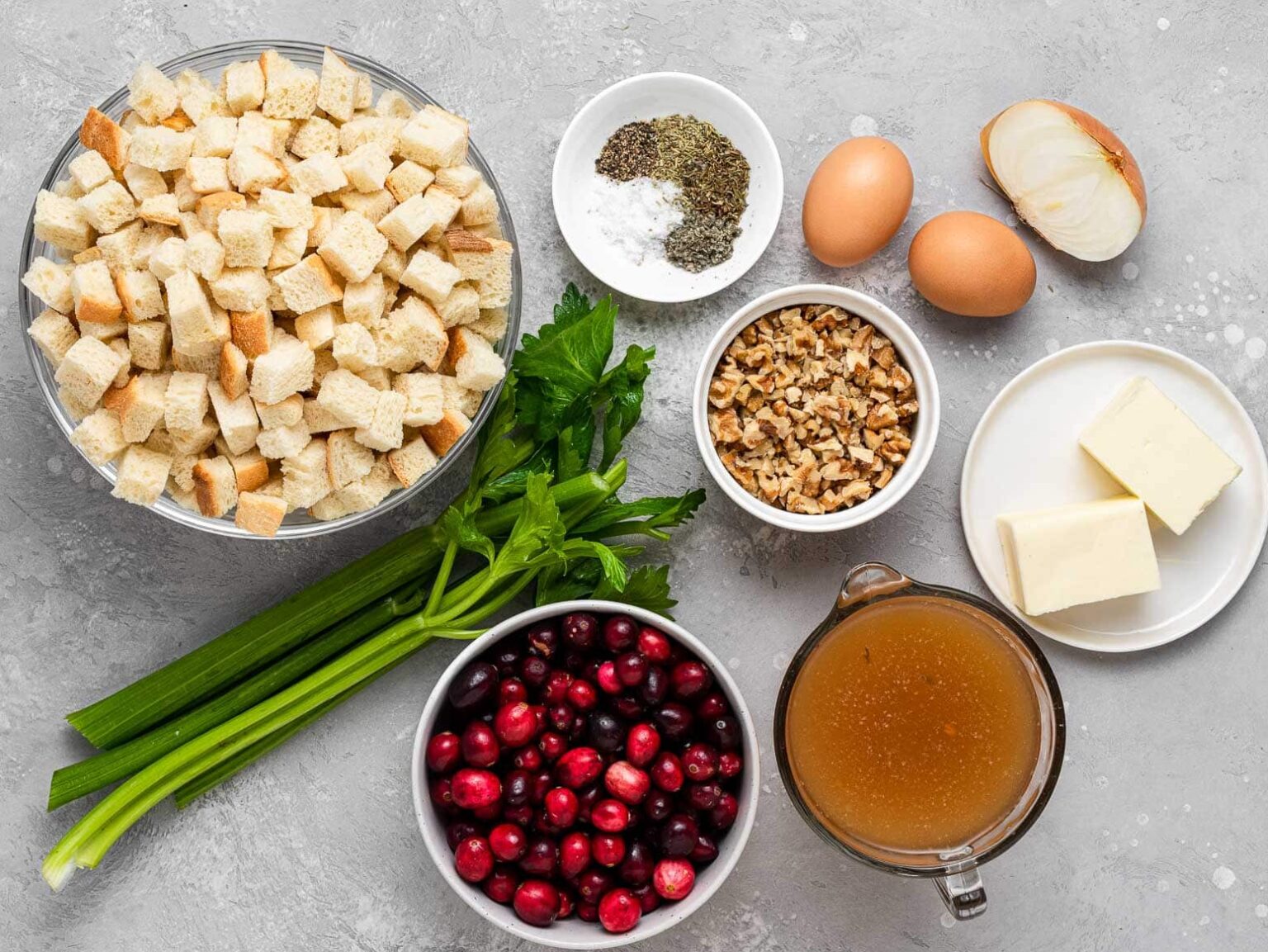 Cranberry Walnut Stuffing Recipe - Dinner, then Dessert