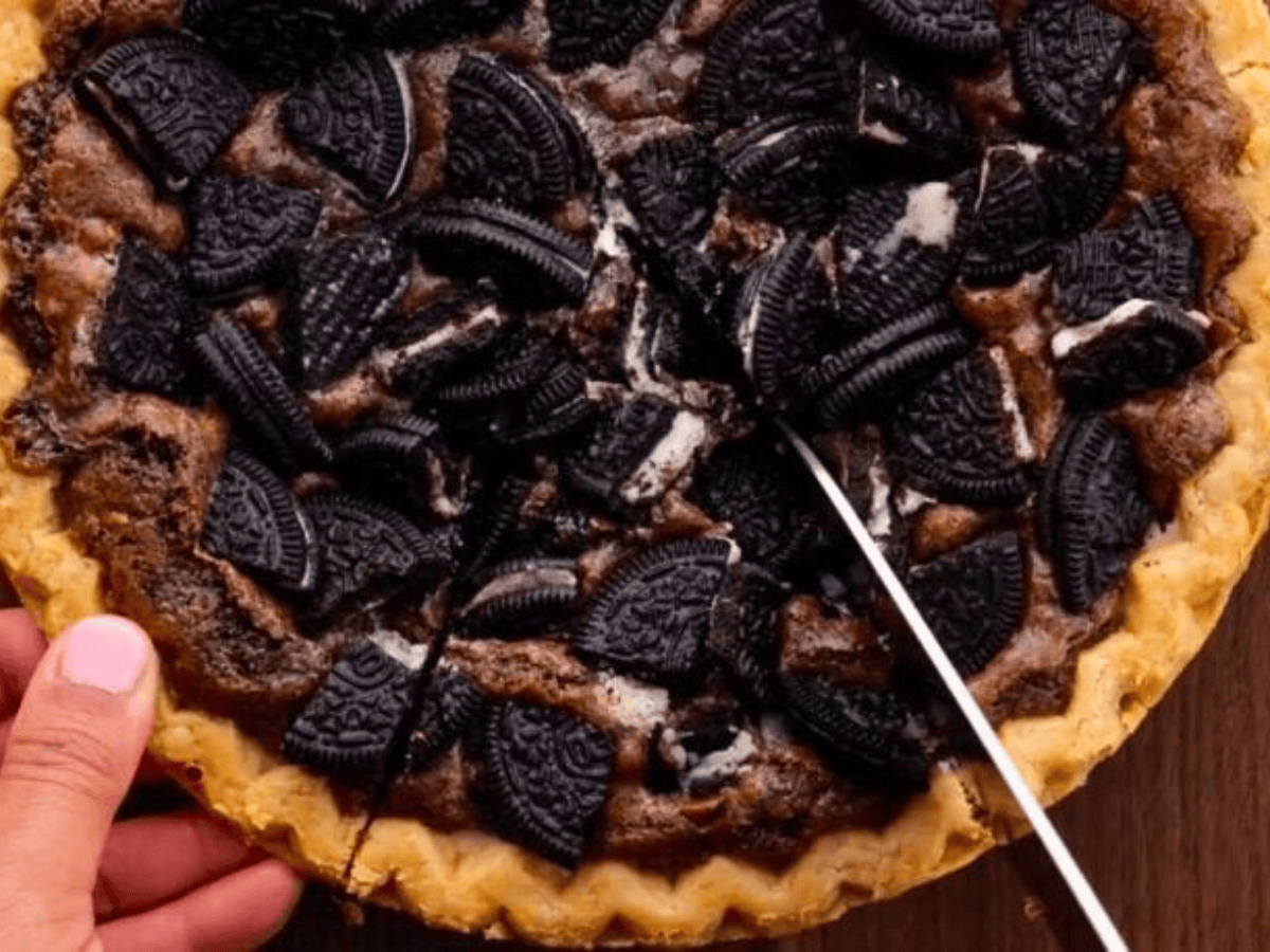 Ultimate Oreo Pie (Both No-Bake & Baked Recipes!) [VIDEO] - Dinner ...