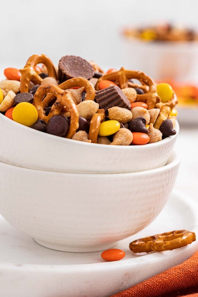 Chocolate Peanut Butter Trail Mix Recipe - Dinner, then Dessert