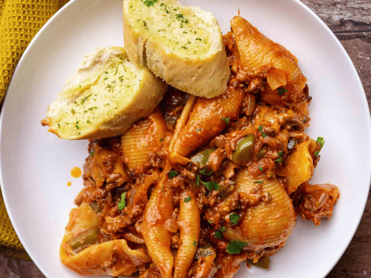 Easy Sloppy Joe Pasta Recipe - Dinner, then Dessert