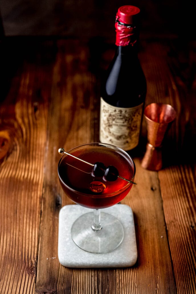 Quck and Easy Manhattan Cocktail Recipe - Dinner, then Dessert