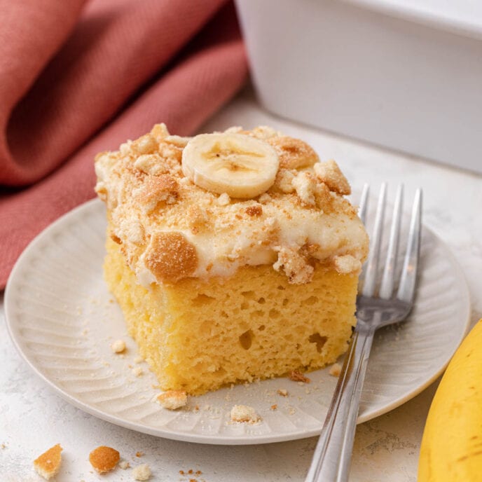 Easy Banana Pudding Cake Recipe - Dinner, then Dessert