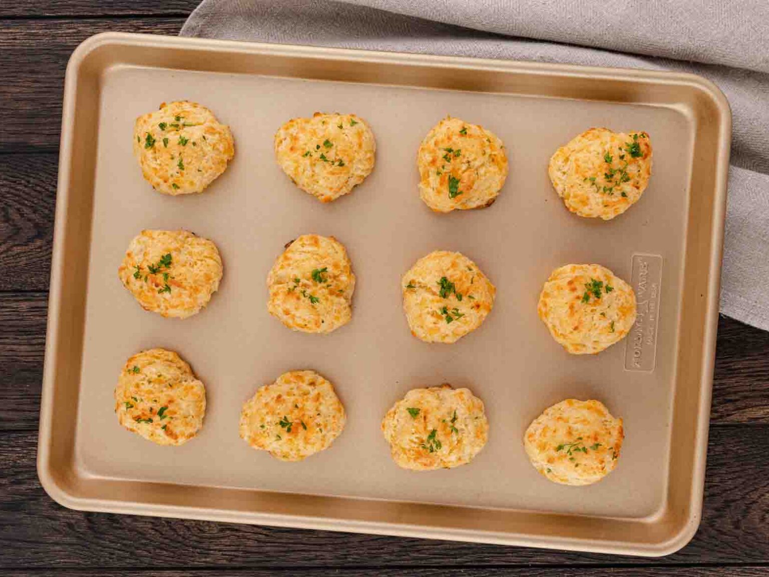 Homemade Garlic Cheddar Biscuits Recipe - Dinner, then Dessert