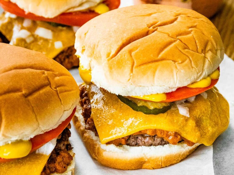 Tommy's Chili Burger (Copycat) Recipe - Dinner, then Dessert