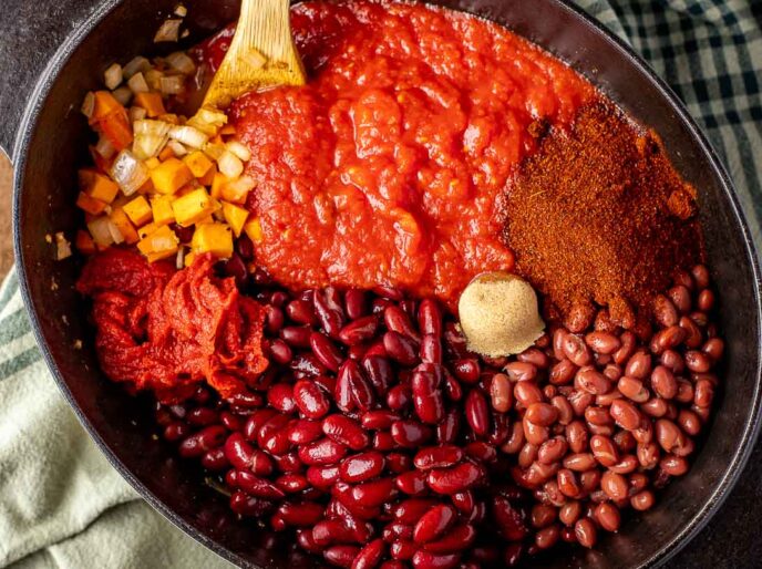 Vegetarian Chili Recipe - Dinner, then Dessert