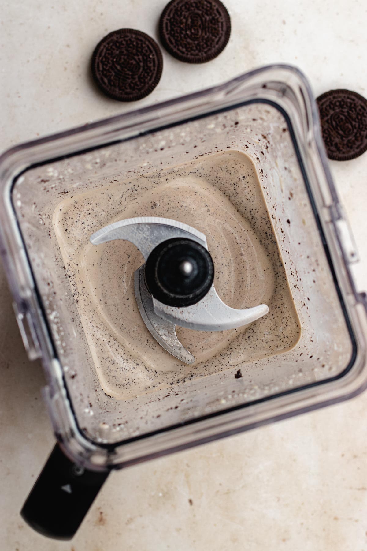 Oreo Milkshake Recipe - Dinner, then Dessert